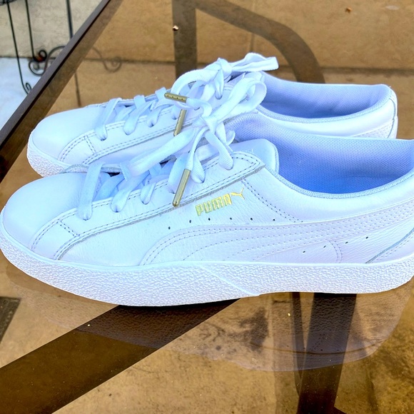 Puma | Shoes | Puma Ladies White Tennis Shoes Wigold Puma Symbolgold On ...